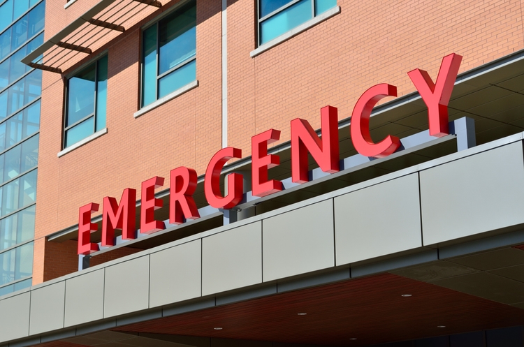 How to Handle Emergency Situations While Driving w...